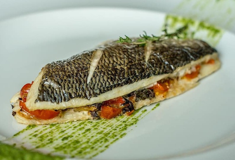 Merluza rellena al horno - Recetas de Cocina | MujerdeElite